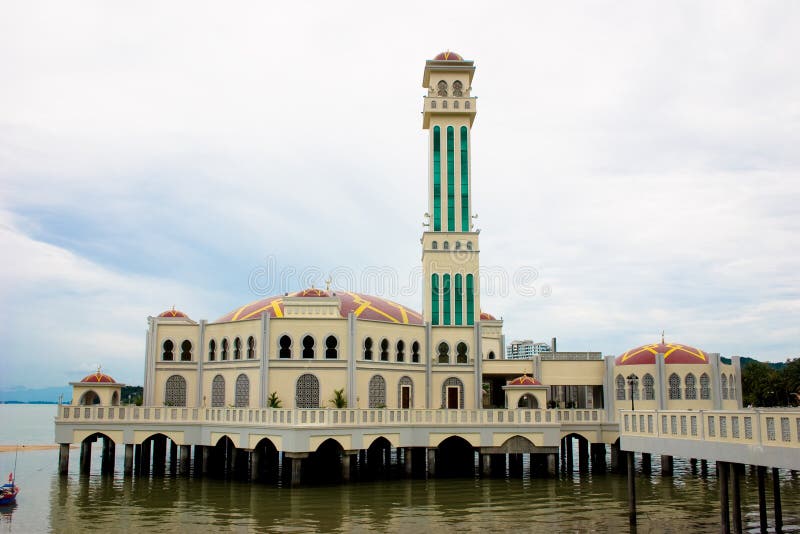 Floating Mosque Picture. Image: 4112415