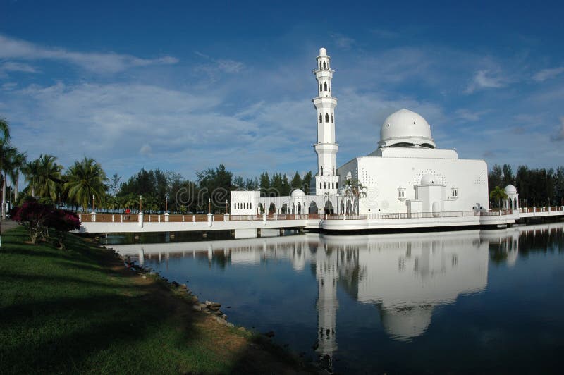 Floating Mosque Picture. Image: 5143762