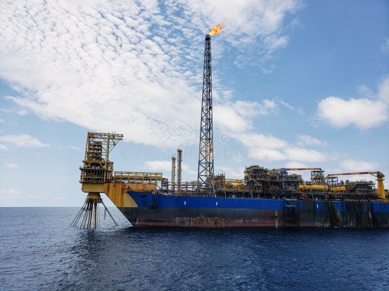 Floating Production Storage and Offloading FPSO Vessel, Oil and Gas ...