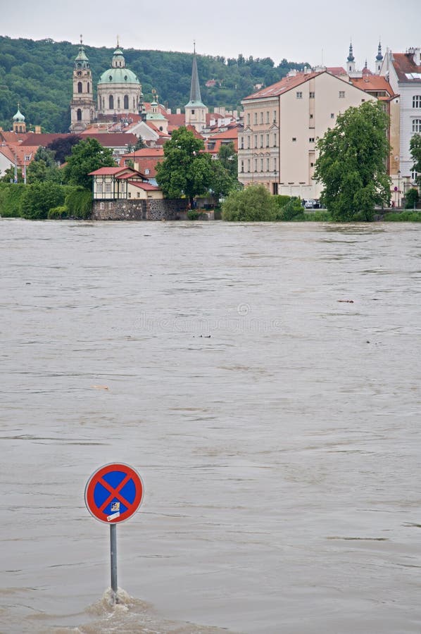 Flood in Prague editorial photography. Image of flood - 31413782
