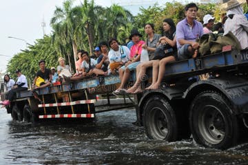 Flood Rescue editorial image. Image of evacuated, flooding - 25181630