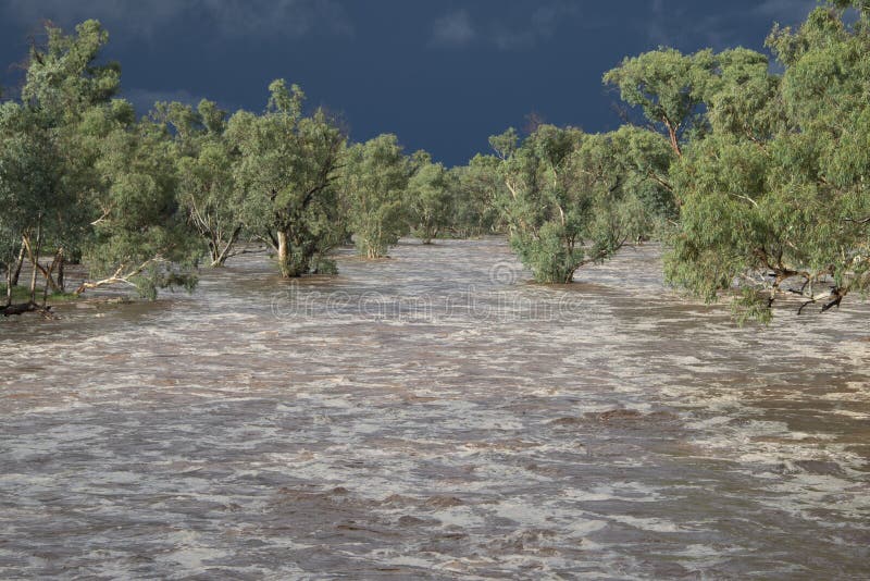 Flooding of the Todd River, Alice Springs, Northern Territory Editorial ...