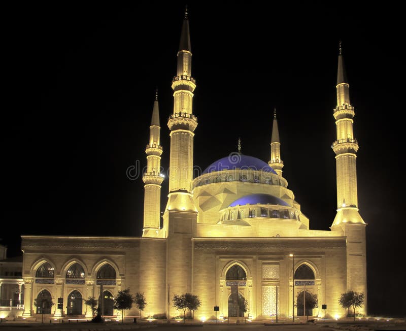 Floodlit Blue Mosque in Beirut Stock Image - Image of exposure, outdoor ...