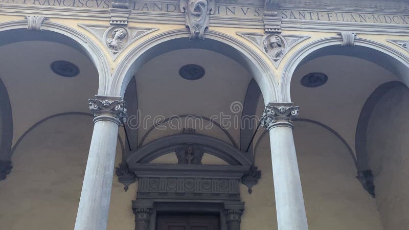 Florence Architecture. Discover the Beauty of Arches and Detailed ...