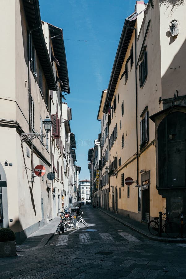 Florence Street editorial stock image. Image of cityscape - 122323249
