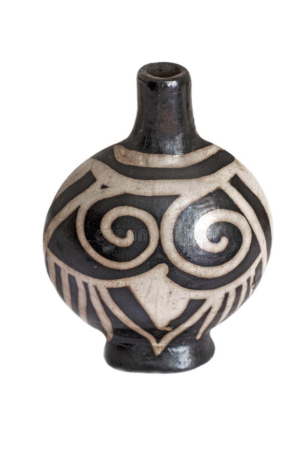 Florero Con Alas Blackware De Lenca Foto de archivo - Imagen de blanco ...