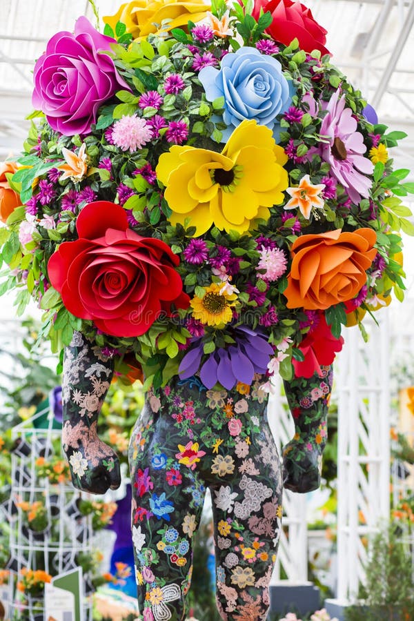 Flores Hermosas Hojas De Color Rosa Hojas Con Flores Imagen de archivo ...