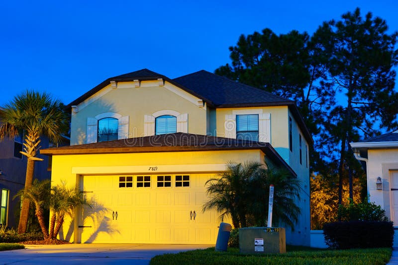 A typical house in Florida editorial stock image. Image of area - 99331204