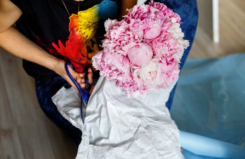 Florist Making a Bouguet of Peonies Stock Image - Image of market ...