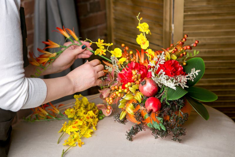 Florist at Work: How To Make a Thanksgiving Centerpiece with Big ...