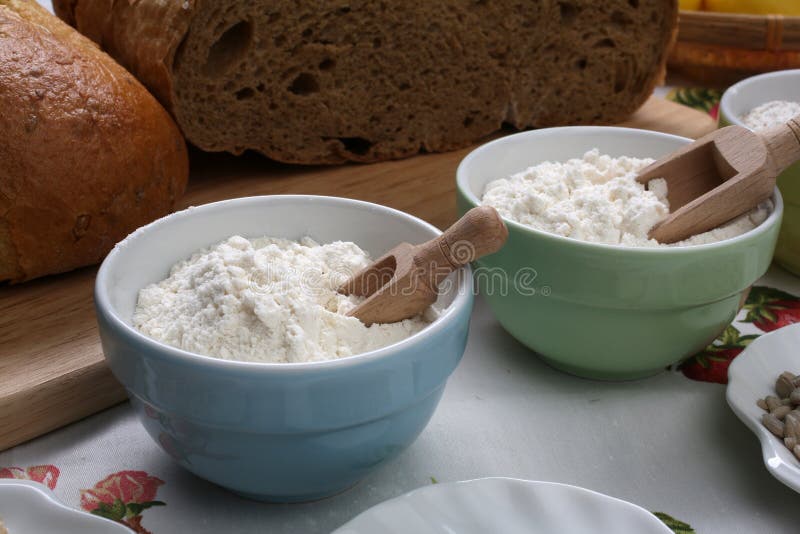Flour in a ceramic bowl stock image. Image of baker, grain - 98261709