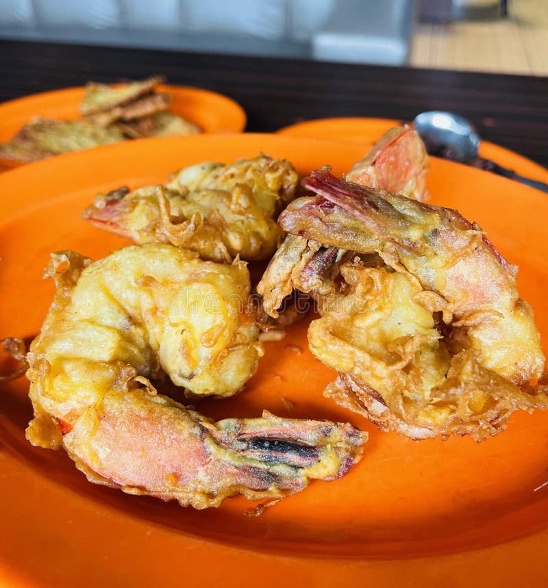 Flour fried shrimp stock photo. Image of vegetable, spicy - 355333934
