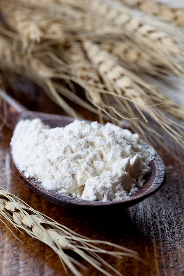 Flour on a spoon stock image. Image of selective, powder - 17887179
