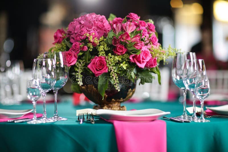 Flower Arrangement in Bowl with Pink Roses and Hydrangea. Table Setting ...
