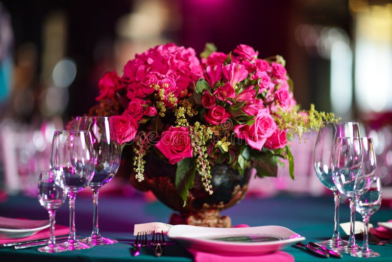 Flower Arrangement in Bowl with Pink Roses and Hydrangea. Table Setting ...