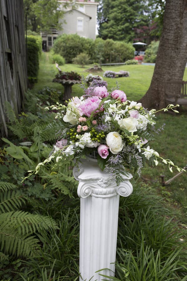 Flower Arrangement on Column Stock Image - Image of plant, fresh: 58313181
