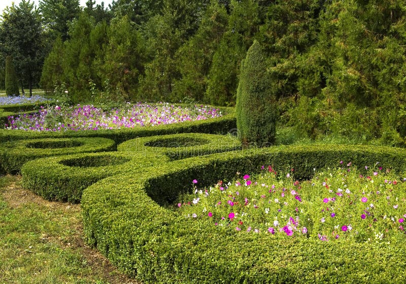 Green Labyrinth stock image. Image of chateau, gravel - 2735935