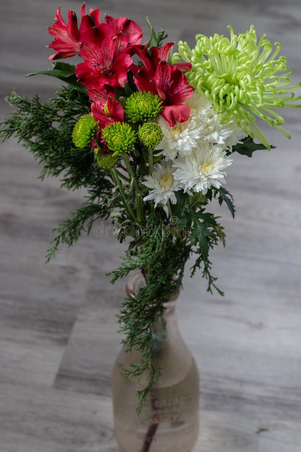 Flower Bouguet in Glass Vase Stock Image - Image of copy, bridal: 204940139