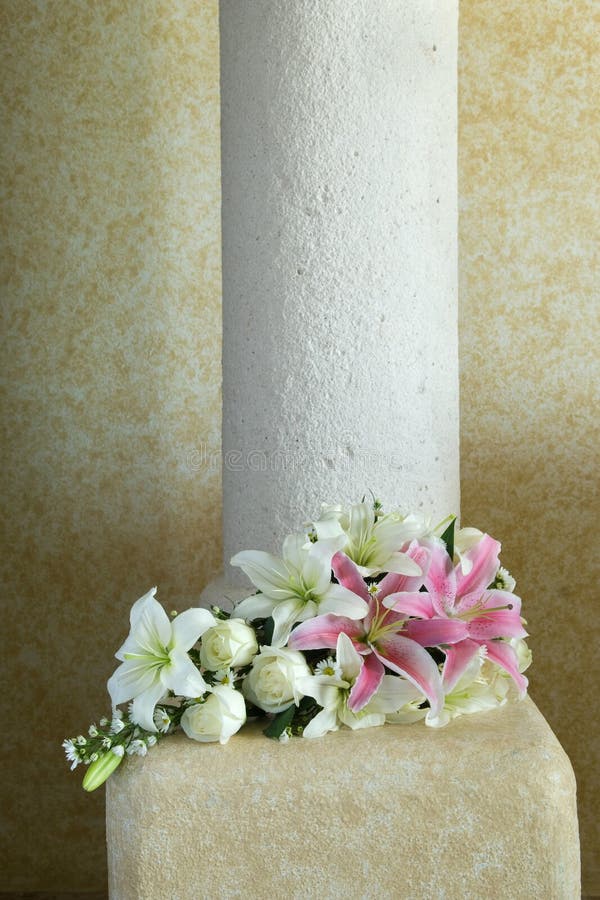 Flower Bouquet on Elegant Pillar Stock Photo - Image of lily, pedestal ...