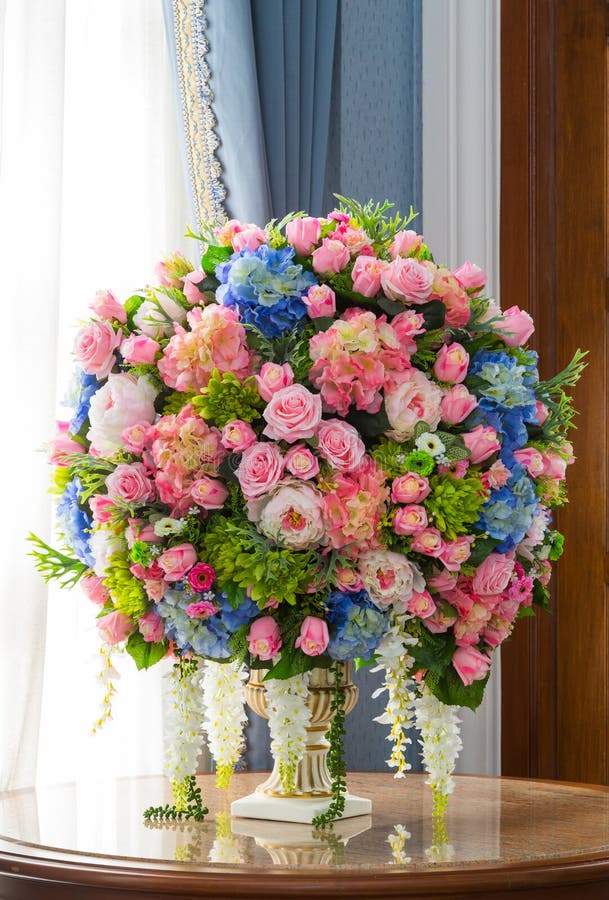 Flower bouquet on table stock image. Image of close, colorful - 32810317