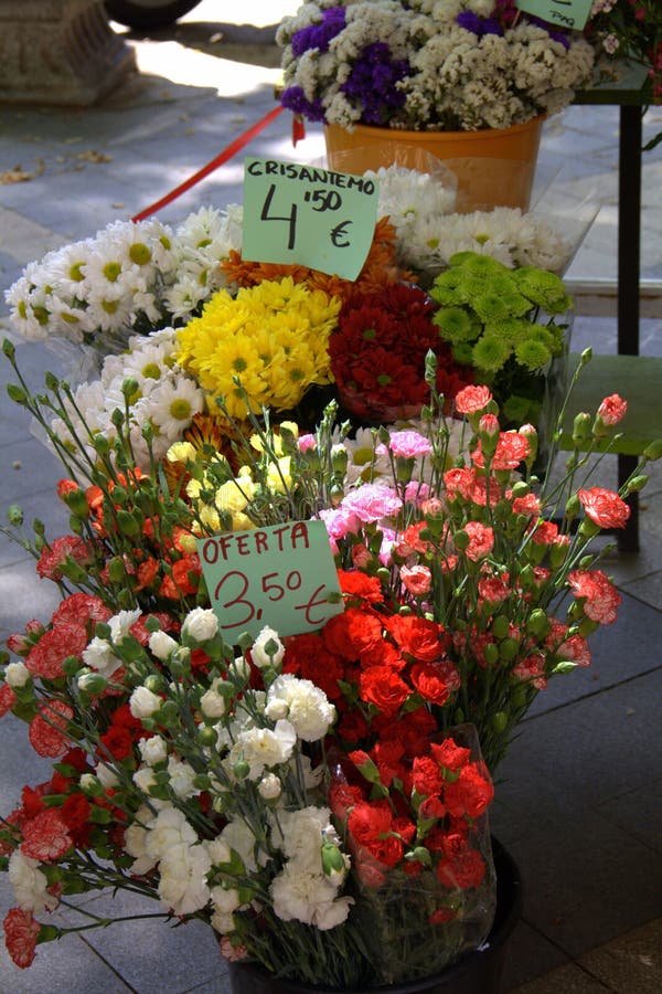 Flower bouquets sale stock image. Image of blossoming - 19177299