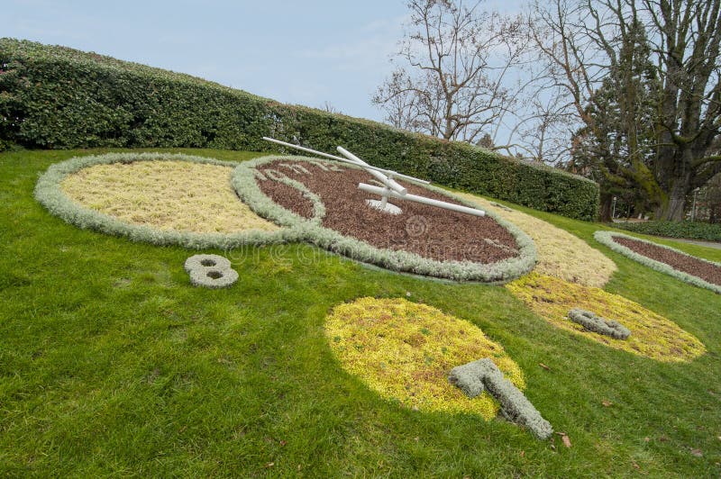 Flower Clock, Geneva stock photo. Image of park, outdoor - 190296290