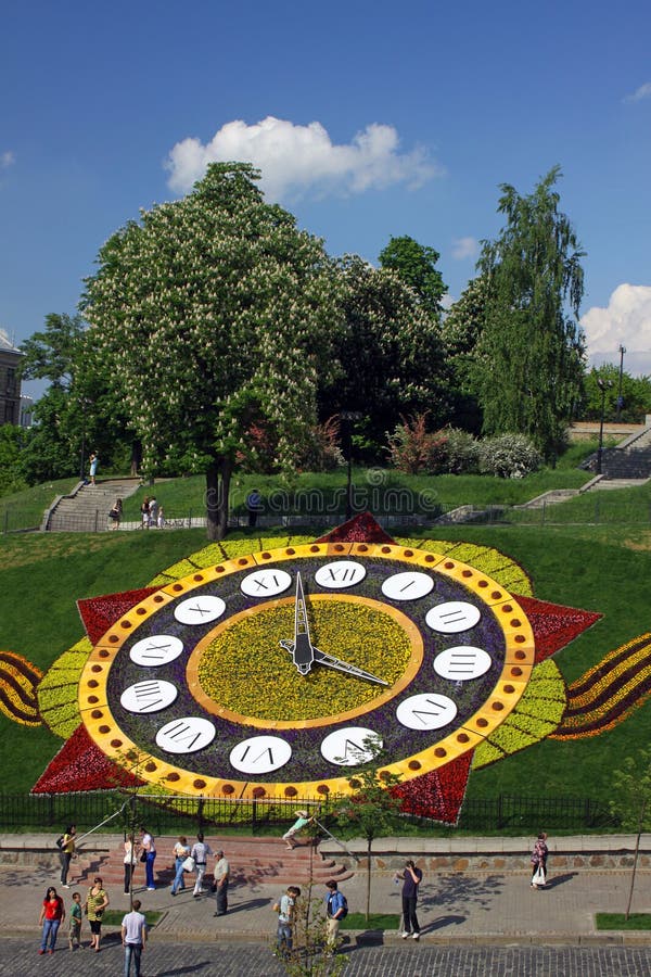 Flower clocks editorial photography. Image of pattern - 19502252