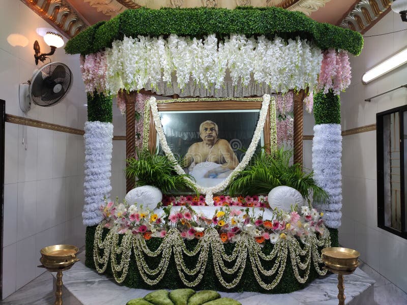 Flower Hindu God Temple Design Editorial Photo - Image of ceremony ...