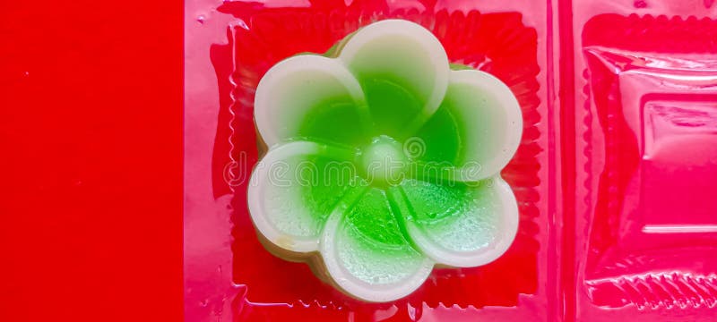 Flower Layer Cake Snacks, Used As Snacks for Office Activities Stock ...