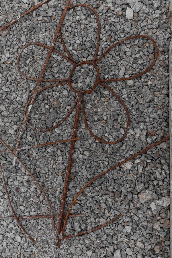 A Flower Made of Rusty Rebar. Stock Photo - Image of corrosion, grunge ...
