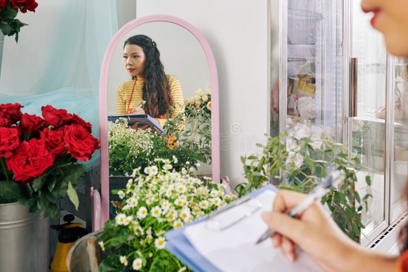 Flower shop inventory stock image. Image of blooming - 196098139