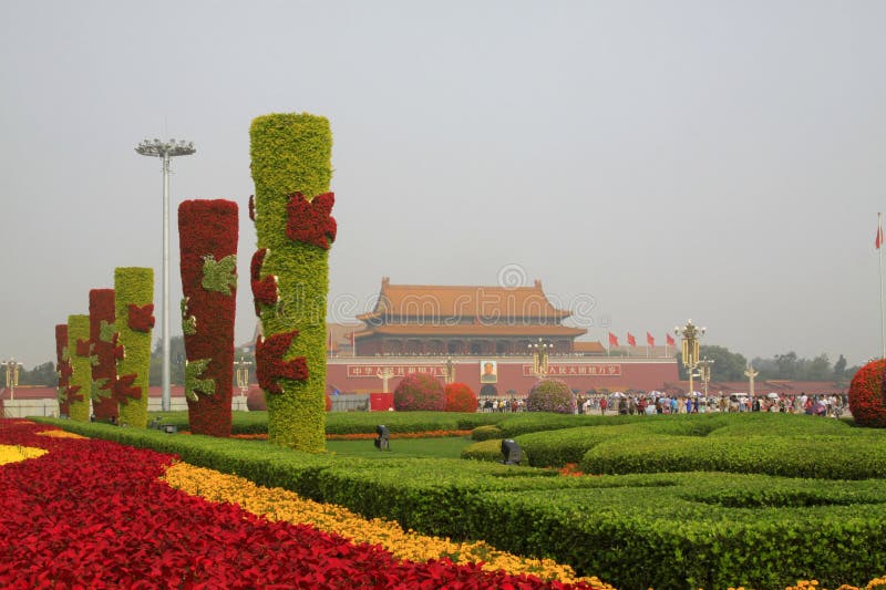 Flower Totem Pole, Tiananmen Square in Beijing Editorial Stock Photo ...