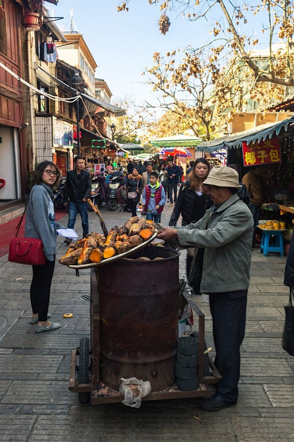 Flowers and Birds Market of Kunming Editorial Stock Image - Image of ...