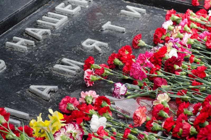 Flowers on the Monument stock photo. Image of history - 71300876