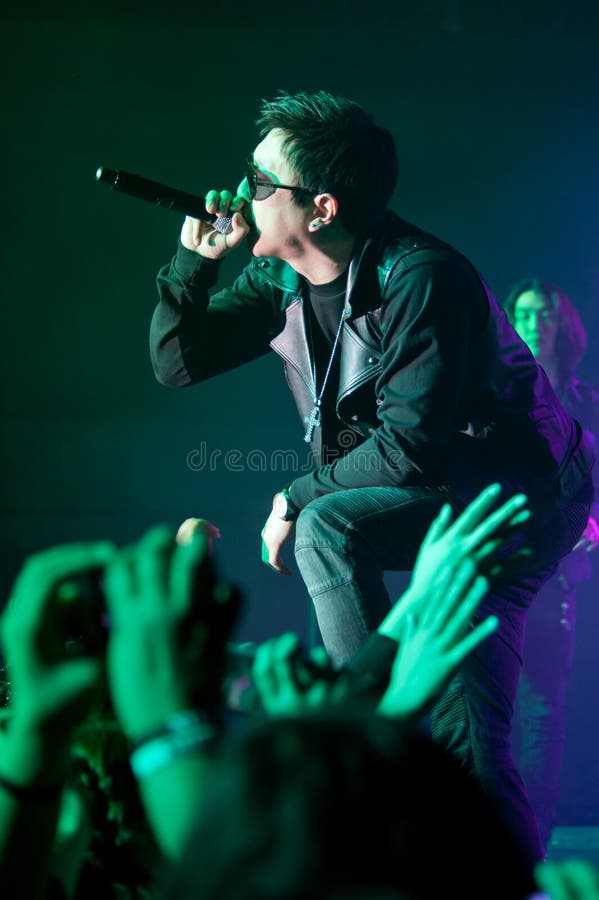 Flowsik editorial stock image. Image of entertainment - 23548814