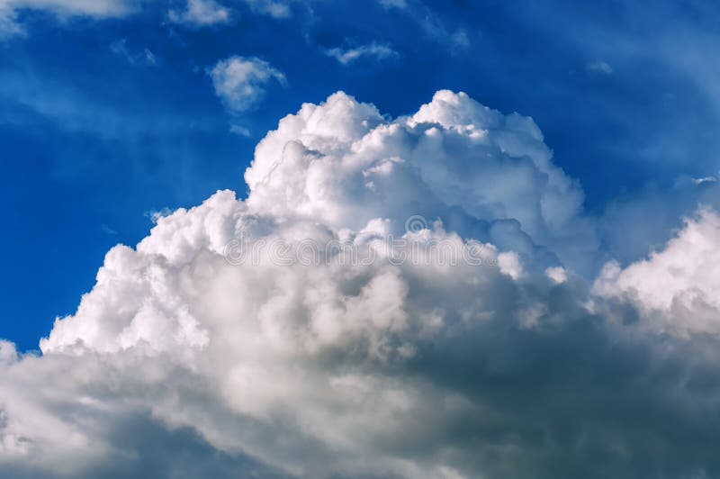 Fluffy Thundercloud, Blue Sky Stock Image - Image of dark, fluffy: 77820571