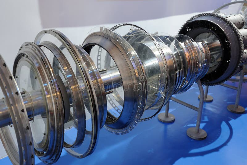 Flugzeugmotor stockfoto. Bild von flugwesen, ladung, flugplatz - 16826598