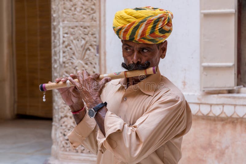 Fluit player55 redactionele stock foto. Image of indië - 42396933
