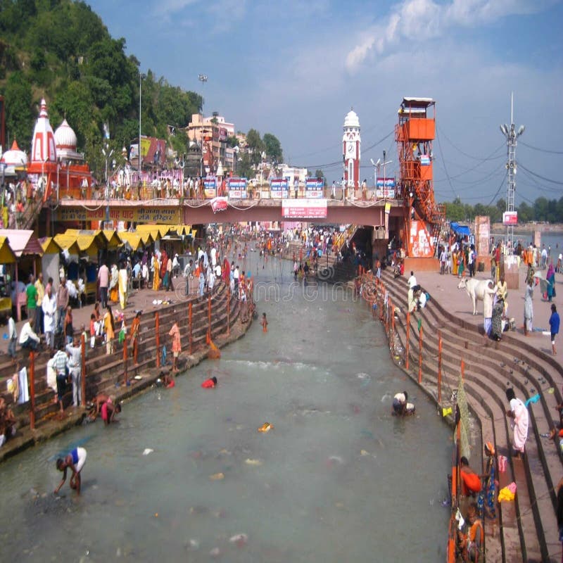 Haridwar, Indien - 11. März 2017: Nicht Identifizierte Leute, Die ...