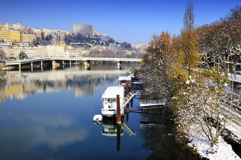 Fluss Lyon-Croix Rousse Und Rhône Stockfoto - Bild von stadt ...