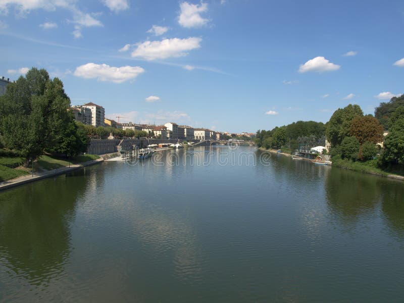 Fluss PO in Turin stockfoto. Bild von turin, nave, szene - 174451136