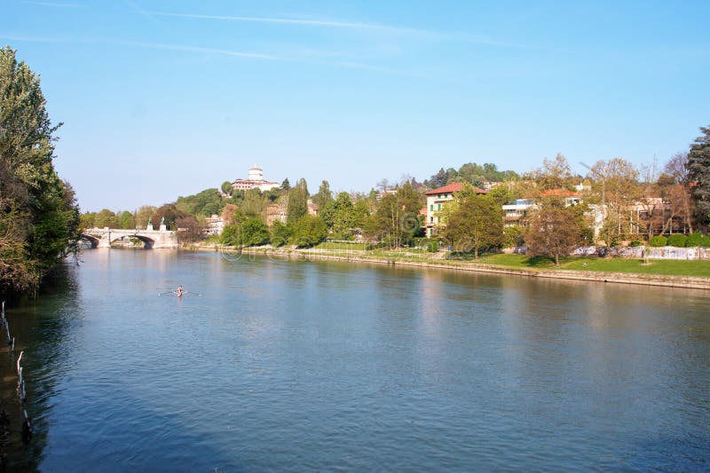 Fluss PO in Turin stockbild. Bild von nave, architektur - 93504287