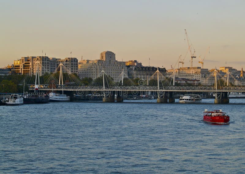 FLUSS THEMSE stockbild. Bild von soho, parlament, brücke - 23580221
