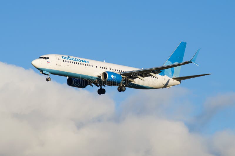 Flygplan Boeing 737-800 VQ-BTJ Av Det Pobeda Flygbolaget Redaktionell ...