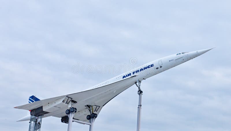 Flygplan Supersonic Concorde Redaktionell Arkivbild - Bild av jordning, himmel: 54594327