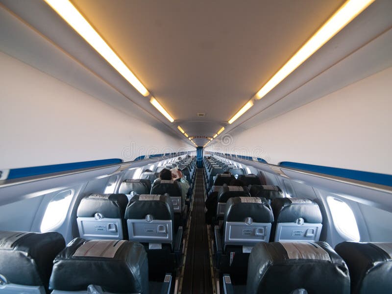 Luftfartygets Insida. Det Moderna Passagerarflygplanets Kabin ...