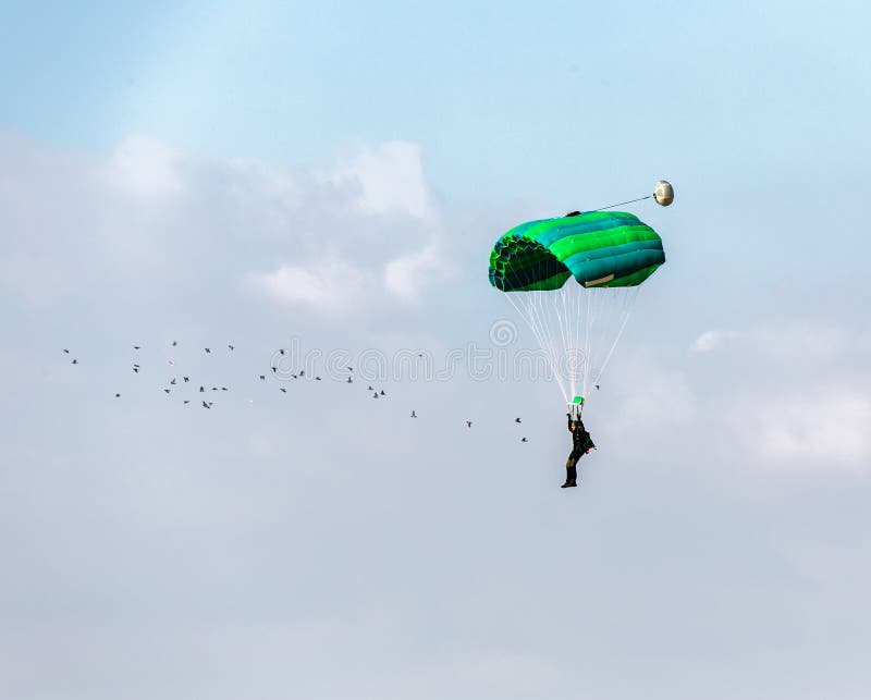 Parachutist Fall Sky Landscape Picture. Image: 98271416