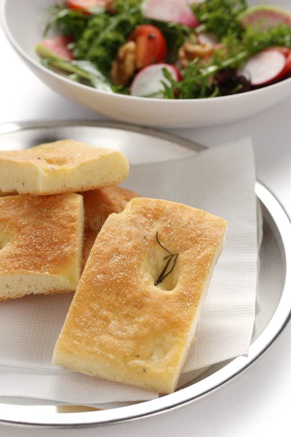 Focaccia, Pain Plat Italien Photo stock - Image du plat, fond: 16970458