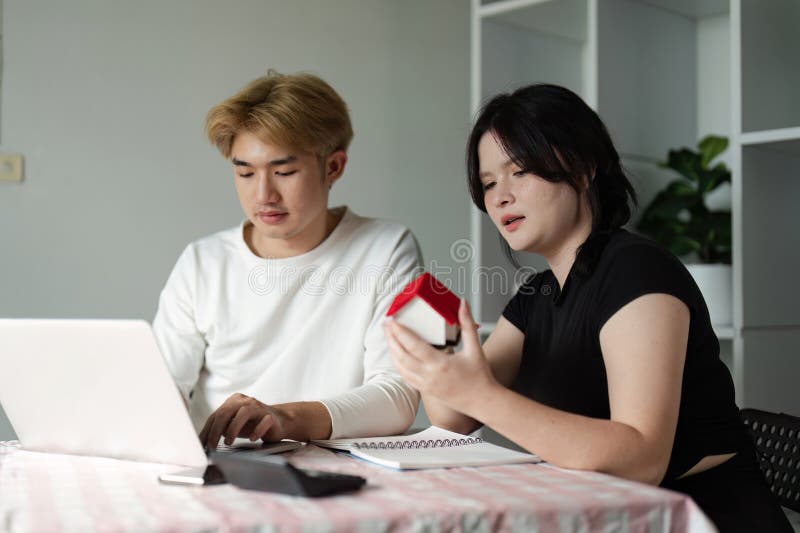 Focused Discussion on Project Ideas, Teamwork, and Creative ...