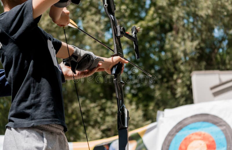 Drawing Compound Bow Stock Photos - Free & Royalty-Free Stock Photos ...
